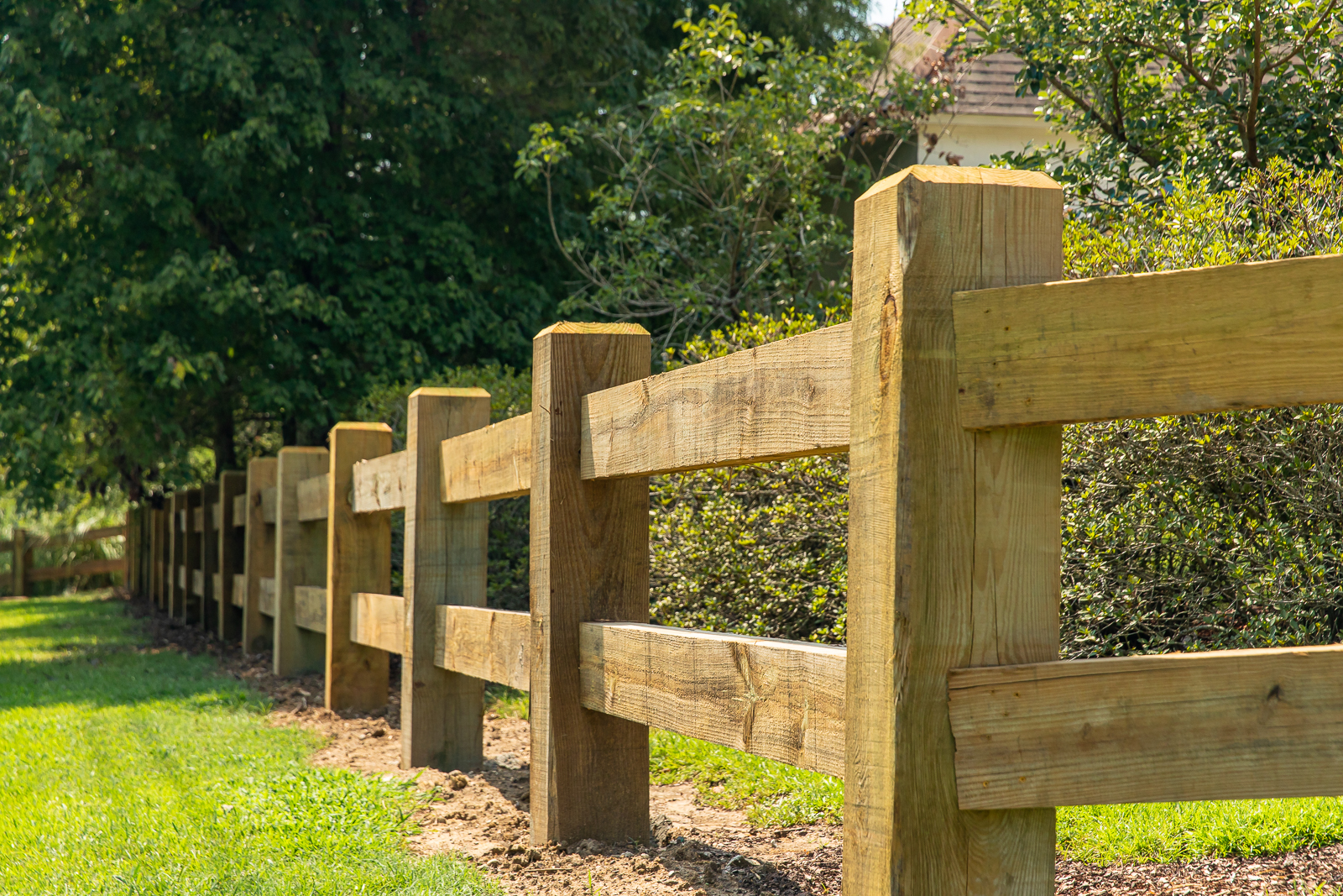 Reasons to Invest in a Professional Fence Company - King Fencing